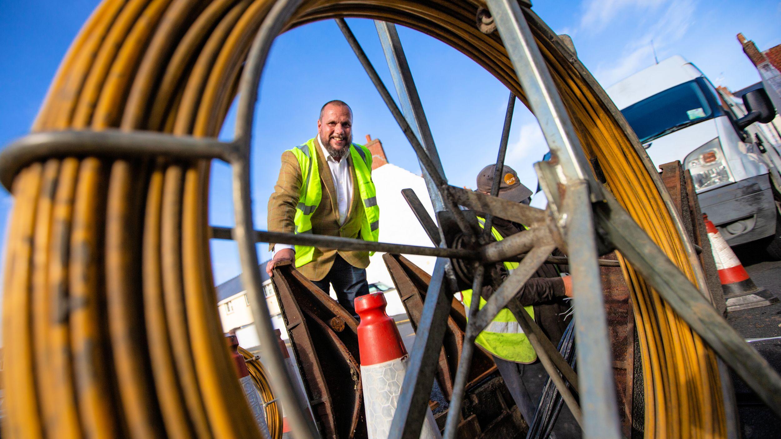 Guernsey's fibre broadband network officially launches - Channel Eye