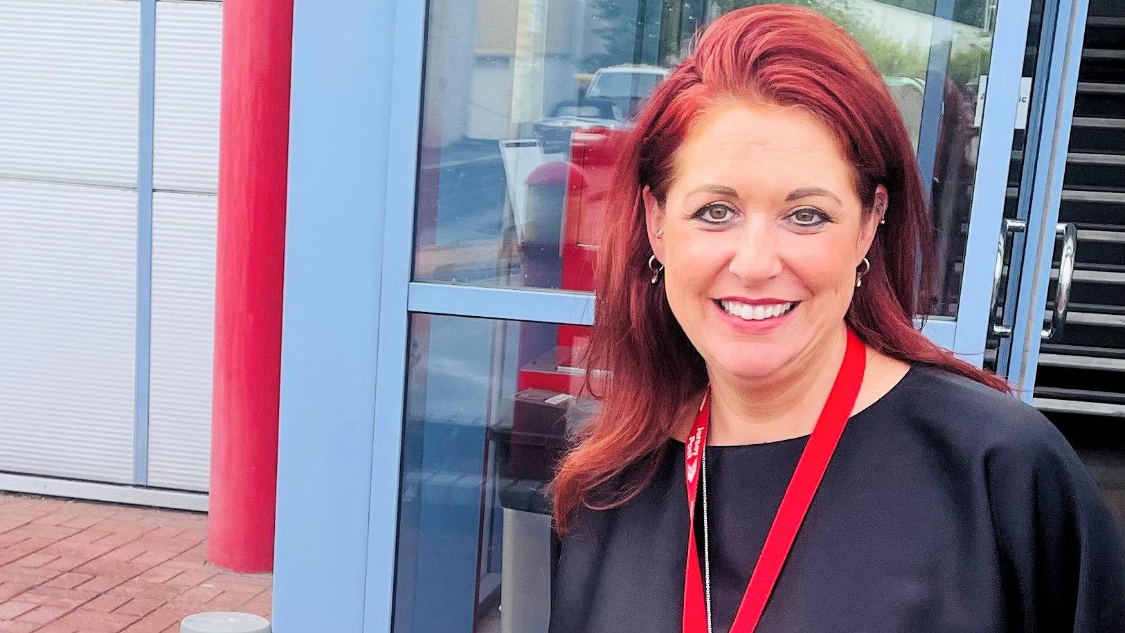 Running the marathon for Acorn and JET - Meet Nikki Fryer - Channel Eye