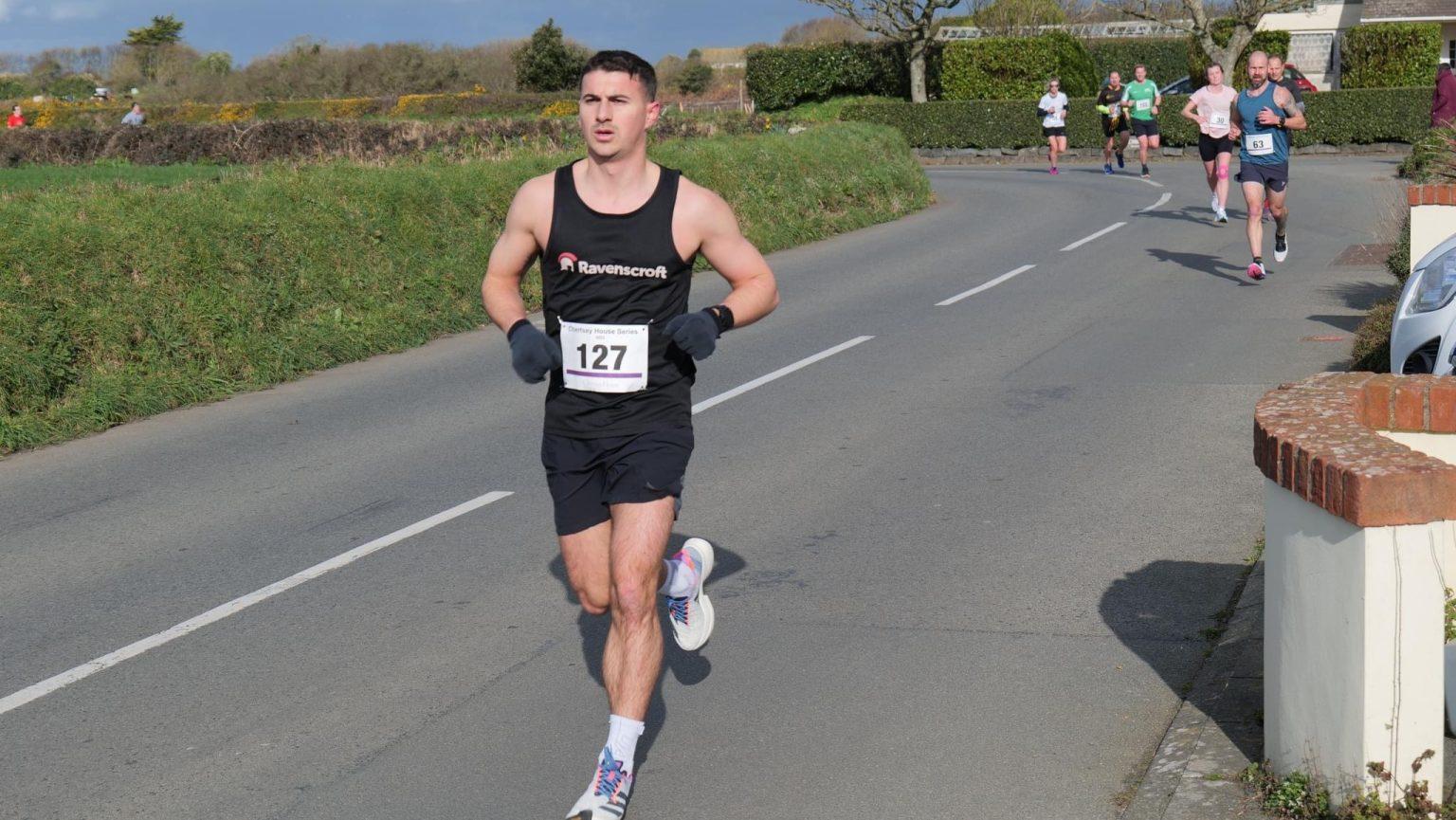 Guernsey runner to join rugby legend for epic '7 in 7 in 7' challenge ...