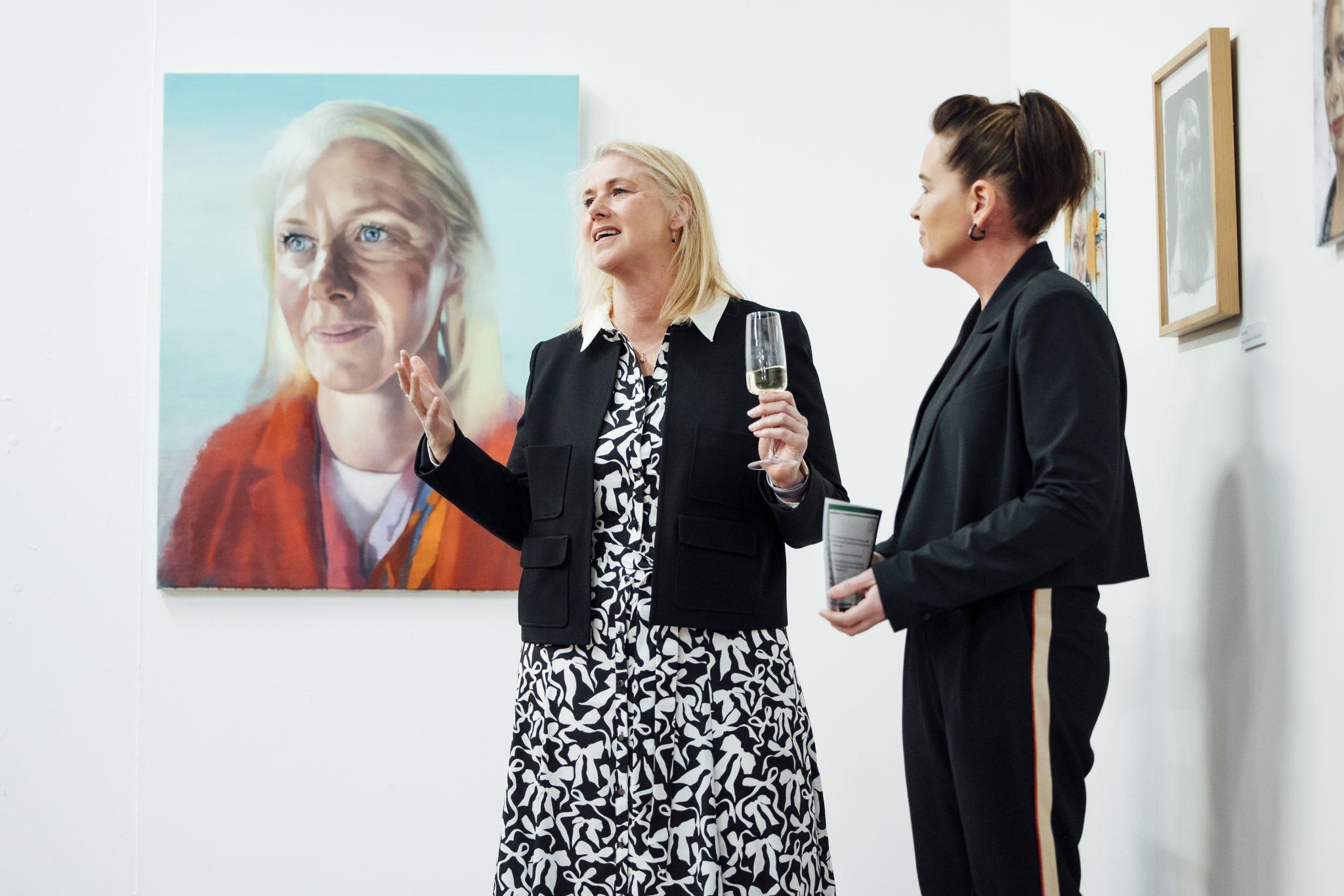 Oakglen Wealth co-hosts exclusive exhibition by renowned local artist ...