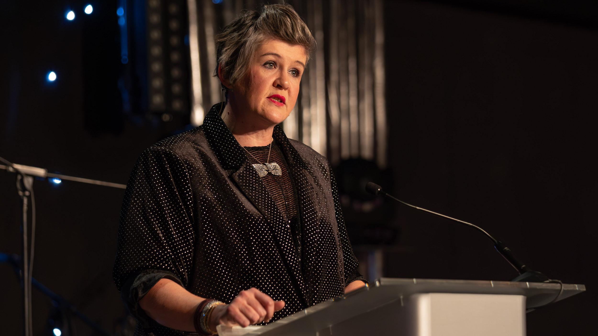 Bowel Cancer charity benefits from GIFA donation - Channel Eye