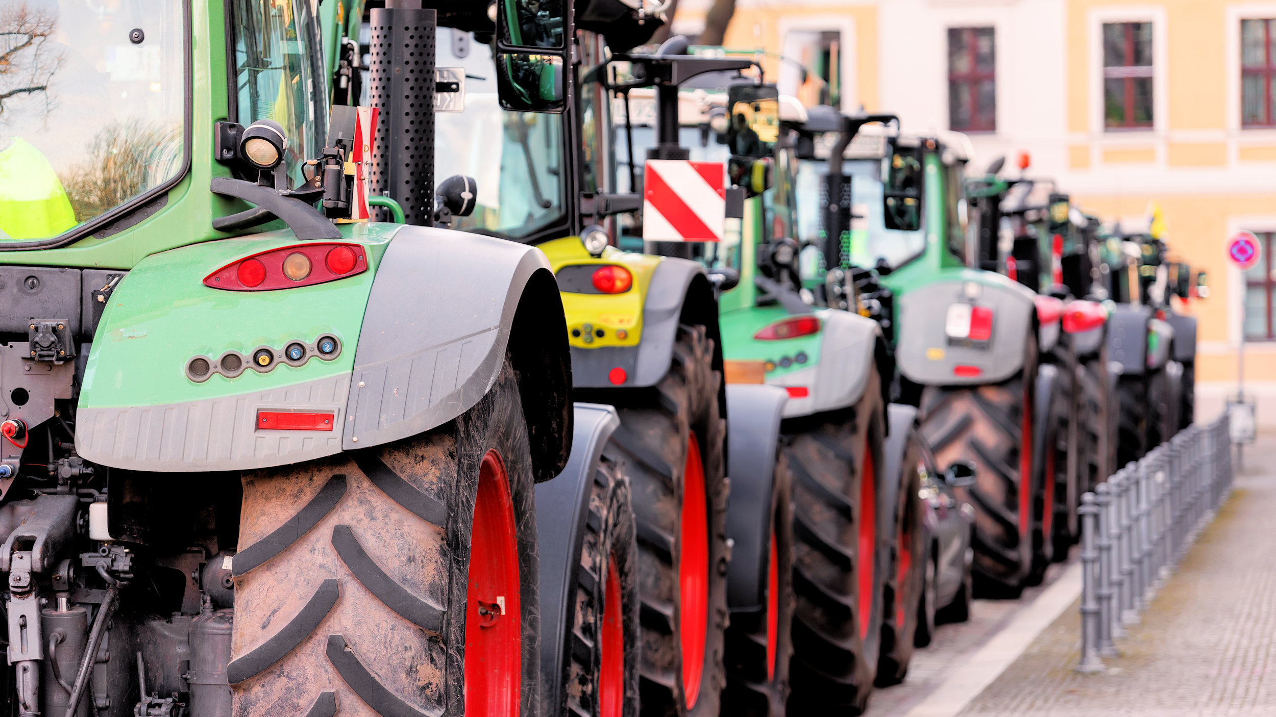 Inaugural Jersey Hospice Christmas tractor run - Channel Eye